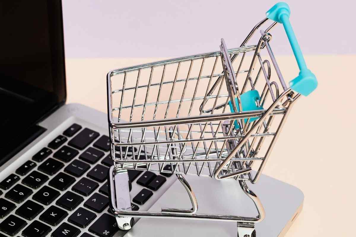 Acquisti online, come funziona il reso: tutte le informazioni utili
