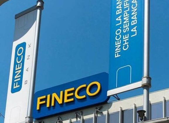 Fineco avvisa i clienti: ‘con 100mila euro sul conto corrente si è a ...