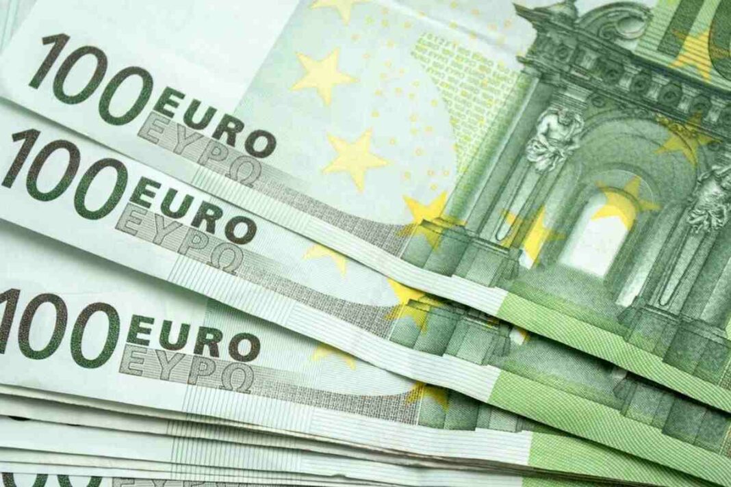 Quattro Idee Per Investire 100 Euro Al Mese E Fare Subito Profitto quattro-idee-per-investire-100-euro-al-mese-e-fare-subito-profitto