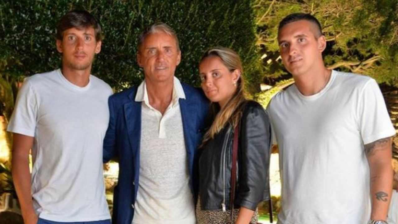Roberto Mancini, chi sono i figli, quanto guadagnano, patrimonio, cifre Roberto Mancini, chi sono i figli, quanto guadagnano, patrimonio, cifre