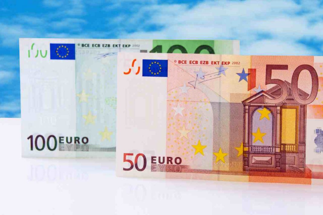 Bonus 150 euro: non è per tutti e potrebbe essere limitato ad una spesa Bonus 150 euro: non è per tutti e potrebbe essere limitato ad una spesa